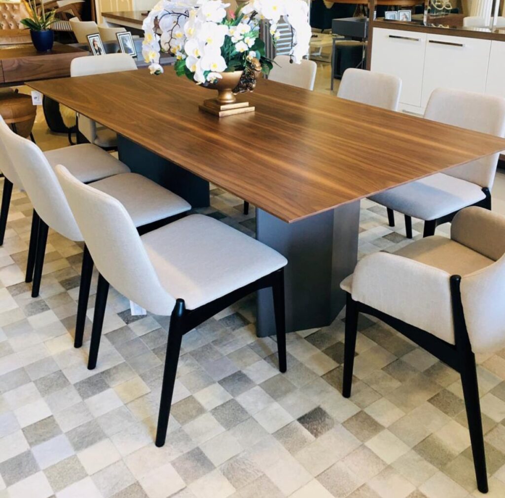 Cadeira Gluve - SCG Interiores